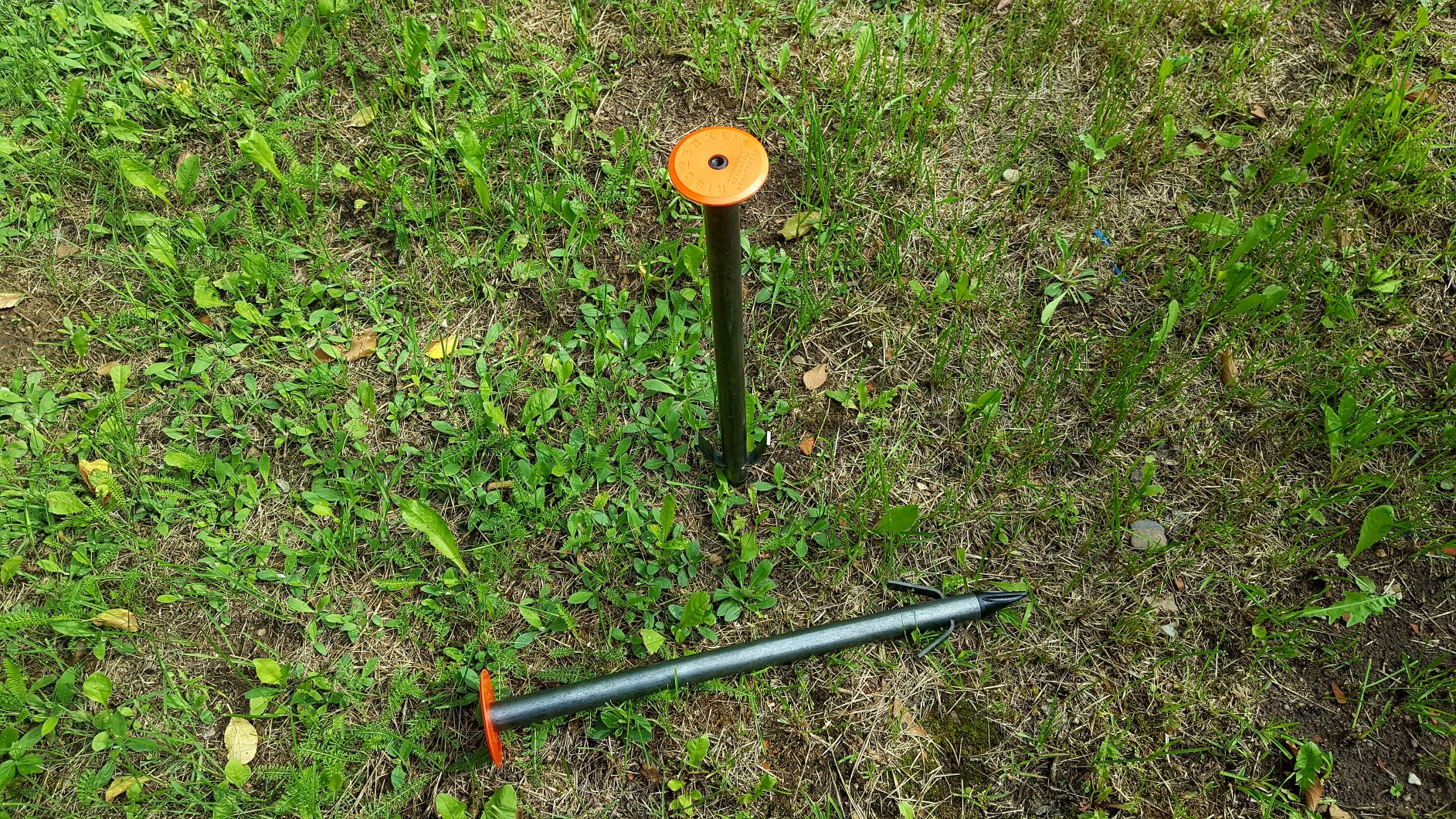 Survey markers D65 with protection